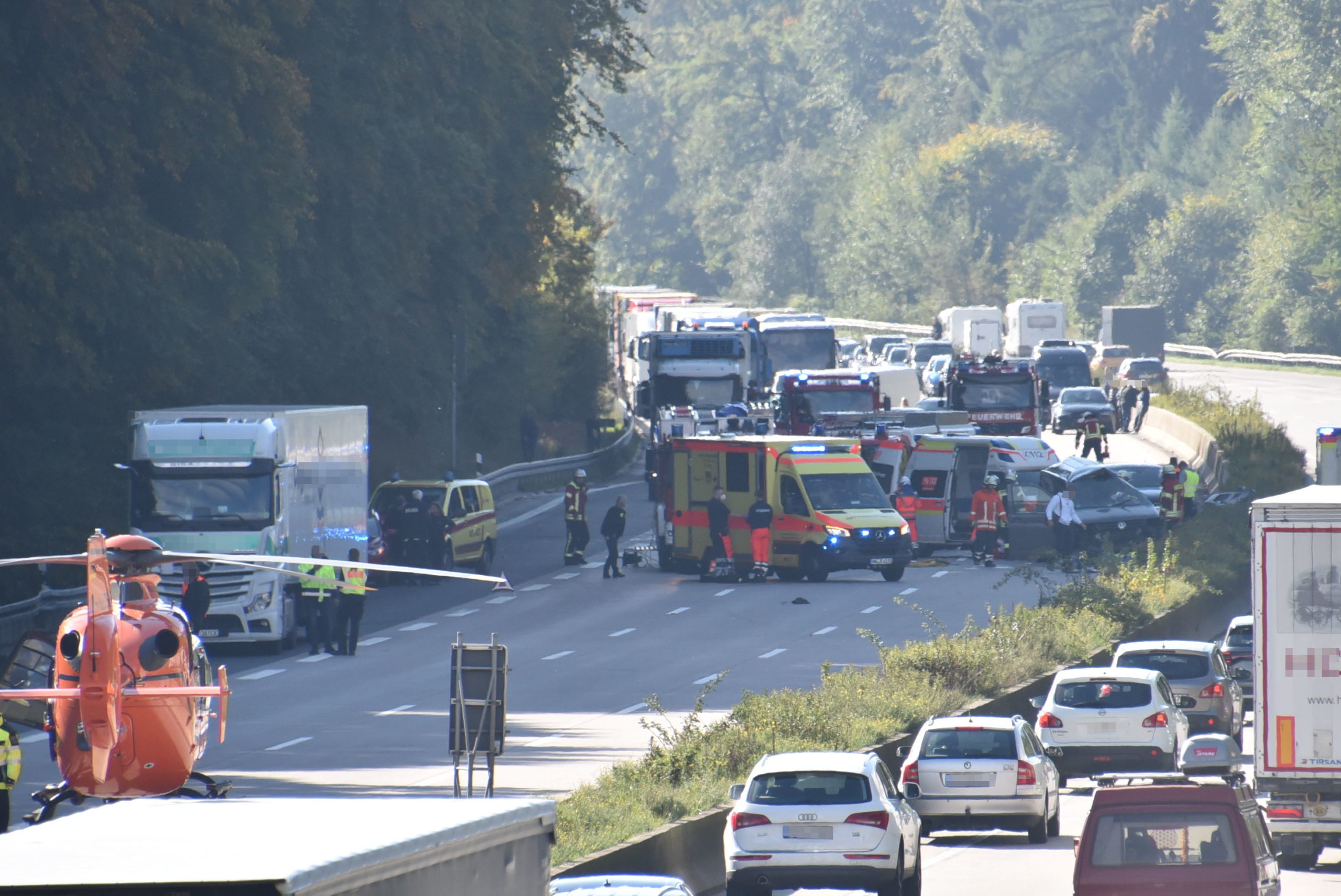 Schwerer Verkehrsunfall auf der Autobahn BAB7 - Feuerwehr Samtgemeinde Hanstedt