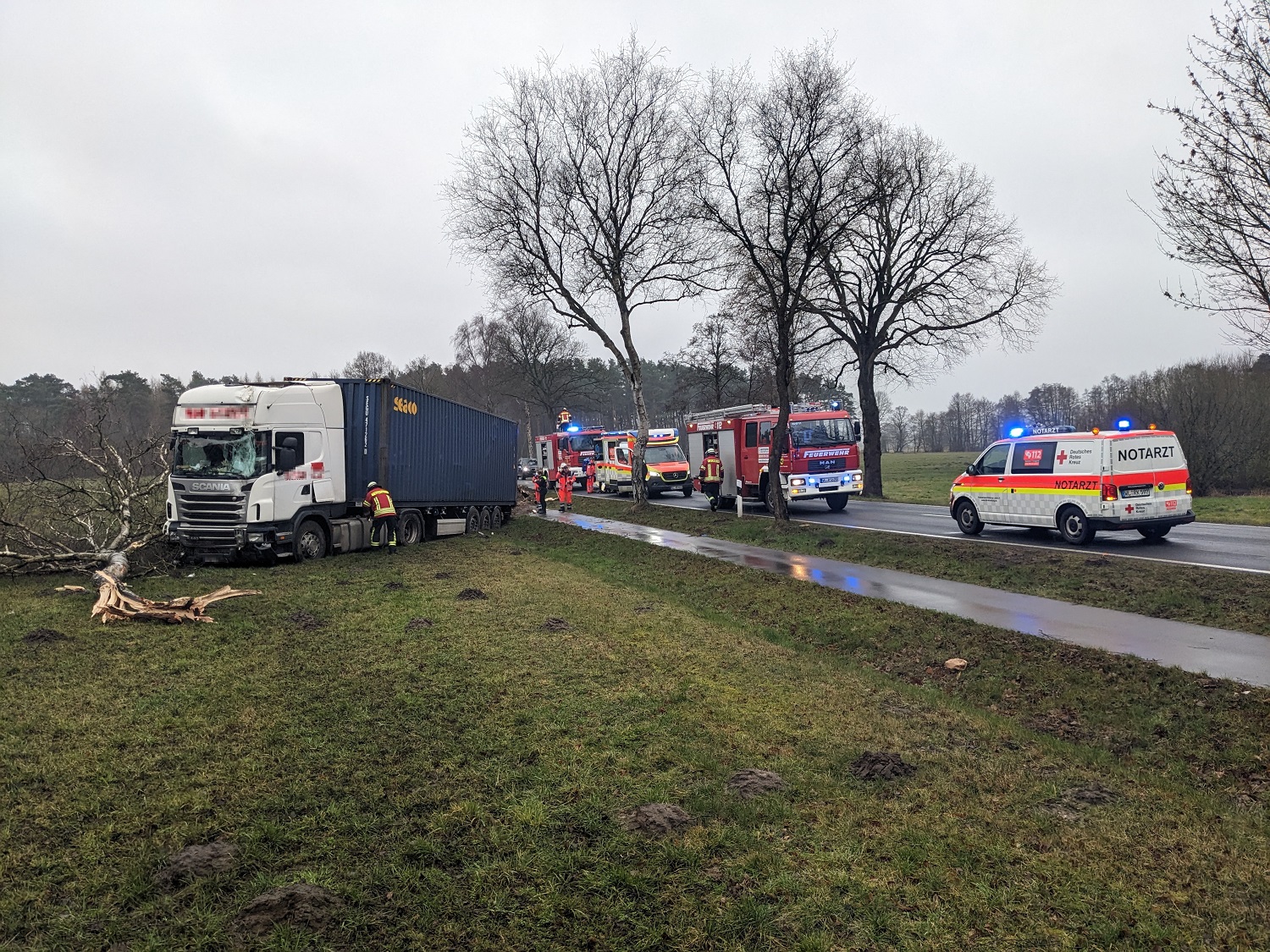 LKW Unfall auf L213 zwischen Hanstedt und Asendorf - Feuerwehr Samtgemeinde Hanstedt